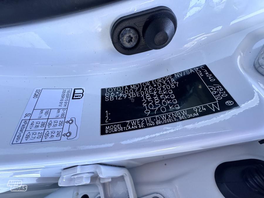 White Toyota Corolla 2022 in Vilnius, with an engine capacity of 1.80 L and mileage of 198 thousand km for 14350 €, photo 27 on AUTOMOTO.COM.LV