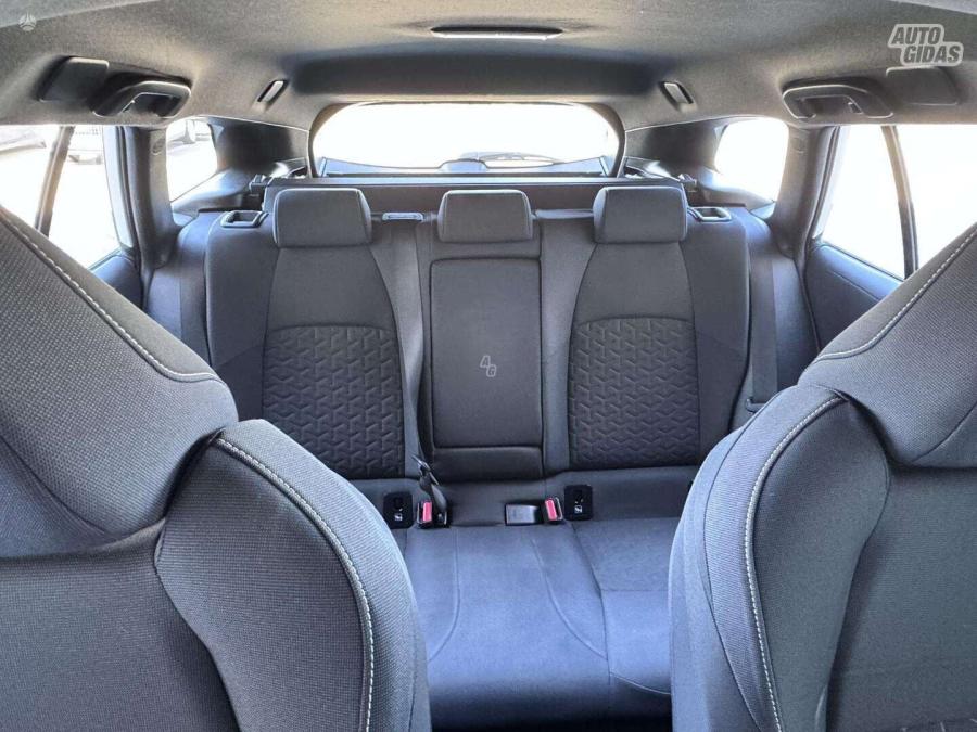 Balts Toyota Corolla 2022 Viļņa, ar dzinēja tilpumu 1.80 L un nobraukumu 198 tūkst. km par 13950 €, foto 21 vietnē AUTOMOTO.COM.LV
