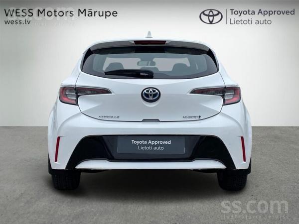 Balts Toyota Corolla 2022 Rīga, ar dzinēja tilpumu 1.80 L un nobraukumu 54 tūkst. km par 18590 €, foto 4 vietnē AUTOMOTO.COM.LV