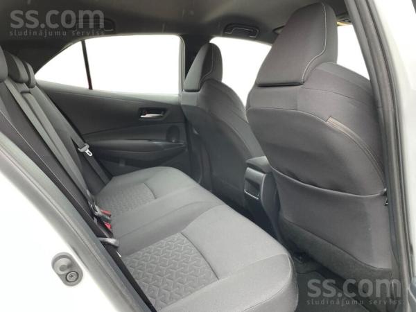 Balts Toyota Corolla 2022 Rīga, ar dzinēja tilpumu 1.80 L un nobraukumu 54 tūkst. km par 18590 €, foto 7 vietnē AUTOMOTO.COM.LV