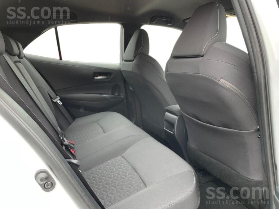 Balts Toyota Corolla 2022 Rīga, ar dzinēja tilpumu 1.80 L un nobraukumu 54 tūkst. km par 18590 €, foto 8 vietnē AUTOMOTO.COM.LV