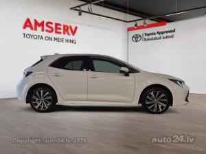 Balts Toyota Corolla 2022 Tallina, ar dzinēja tilpumu 1.80 L un nobraukumu 89 tūkst. km par 18990 €, foto 3 vietnē AUTOMOTO.COM.LV