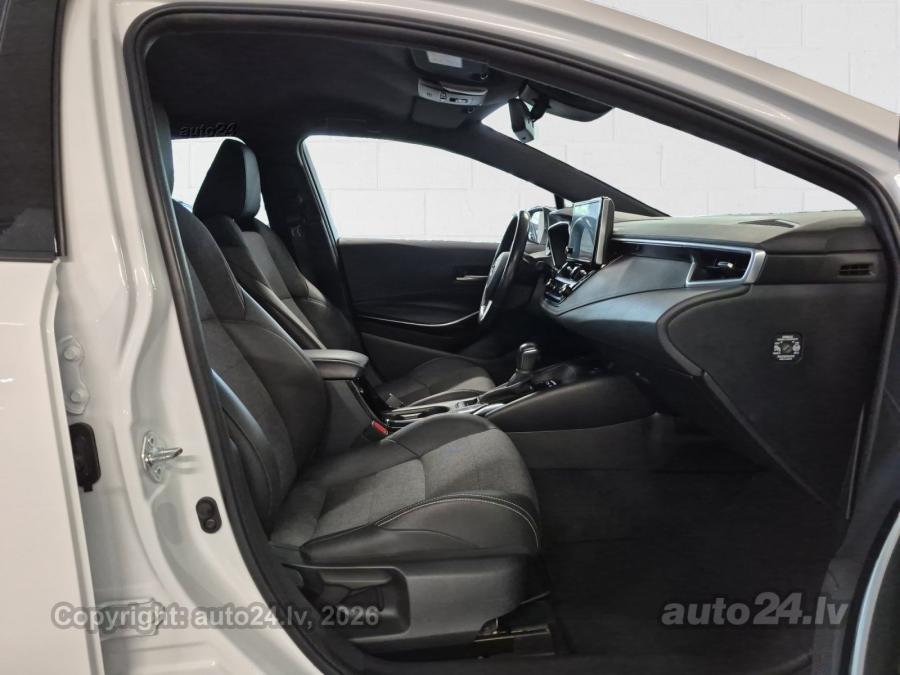 Balts Toyota Corolla 2022 Tallina, ar dzinēja tilpumu 1.80 L un nobraukumu 89 tūkst. km par 18990 €, foto 6 vietnē AUTOMOTO.COM.LV