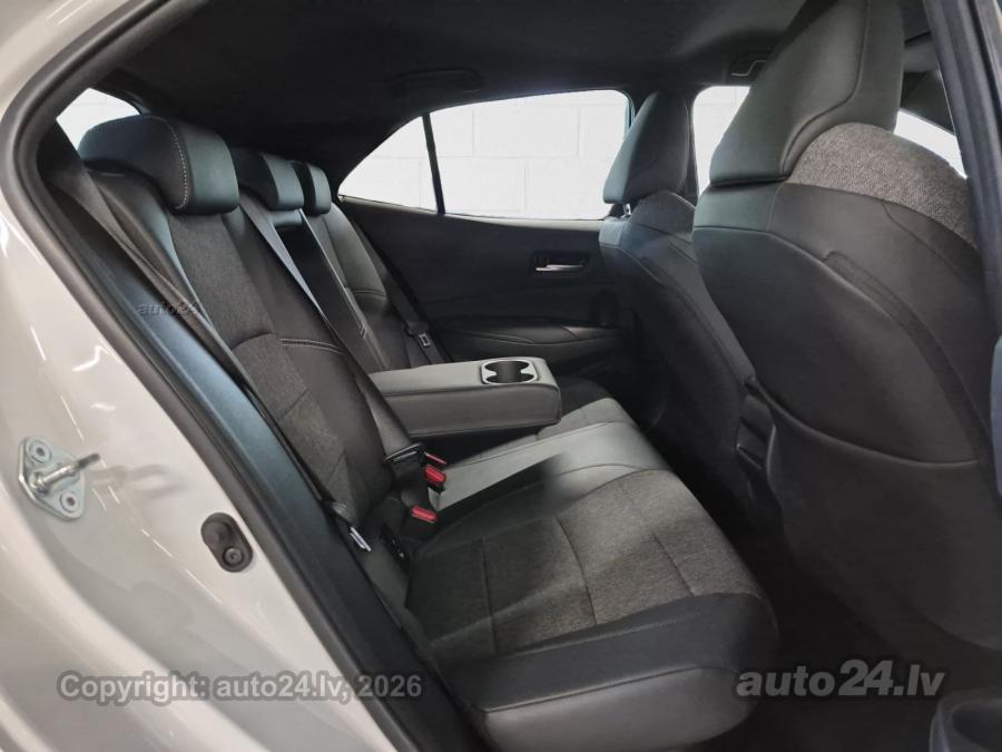 Balts Toyota Corolla 2022 Tallina, ar dzinēja tilpumu 1.80 L un nobraukumu 89 tūkst. km par 18990 €, foto 7 vietnē AUTOMOTO.COM.LV