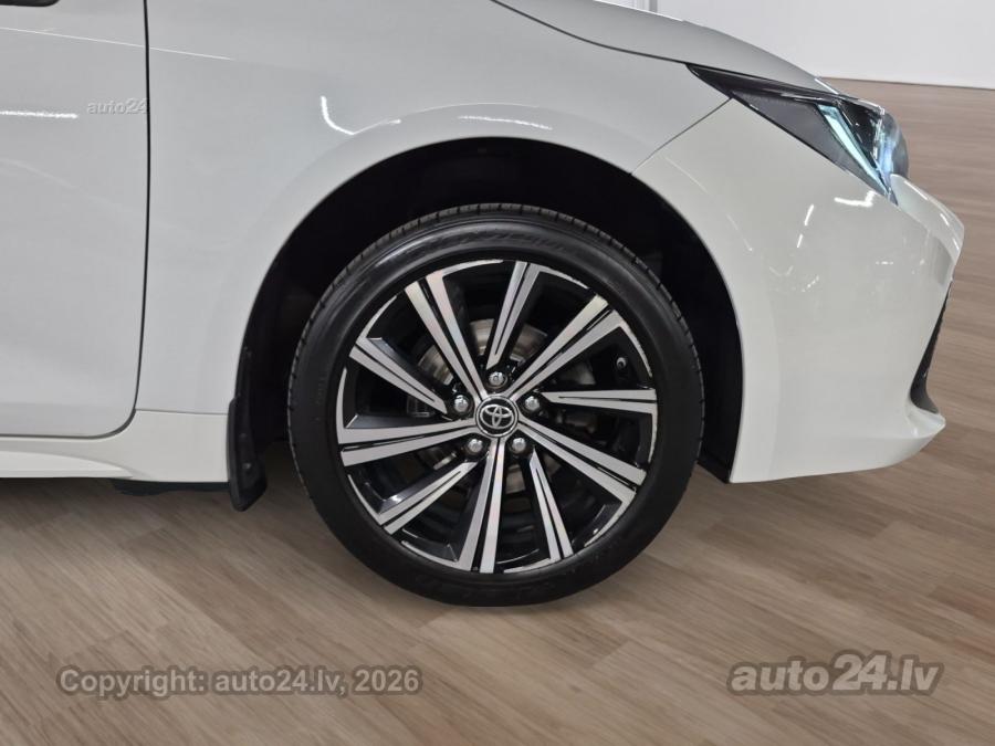 Balts Toyota Corolla 2022 Tallina, ar dzinēja tilpumu 1.80 L un nobraukumu 89 tūkst. km par 18990 €, foto 15 vietnē AUTOMOTO.COM.LV
