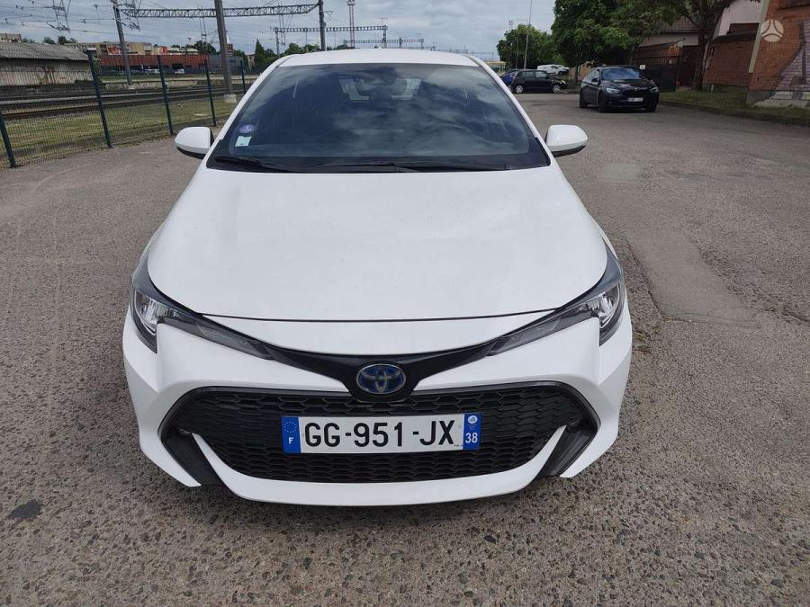 Balts Toyota Corolla 2022 Šauļi, ar dzinēja tilpumu 1.80 L un nobraukumu 43 tūkst. km par 16400 €, foto 3 vietnē AUTOMOTO.COM.LV