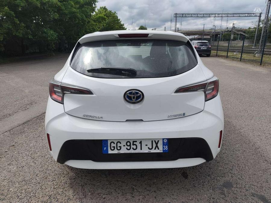 Balts Toyota Corolla 2022 Šauļi, ar dzinēja tilpumu 1.80 L un nobraukumu 43 tūkst. km par 16400 €, foto 6 vietnē AUTOMOTO.COM.LV