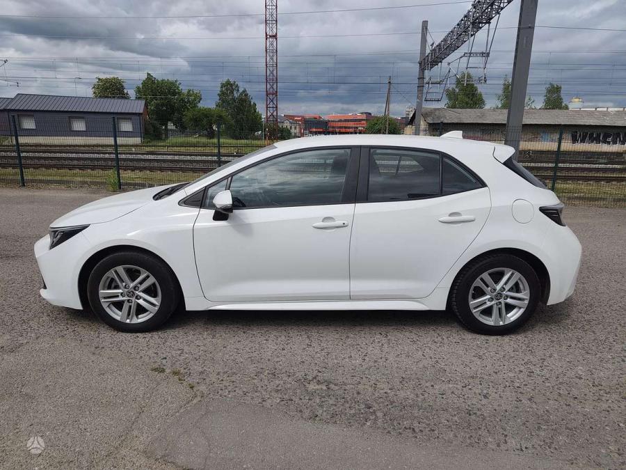 Balts Toyota Corolla 2022 Šauļi, ar dzinēja tilpumu 1.80 L un nobraukumu 43 tūkst. km par 16400 €, foto 8 vietnē AUTOMOTO.COM.LV