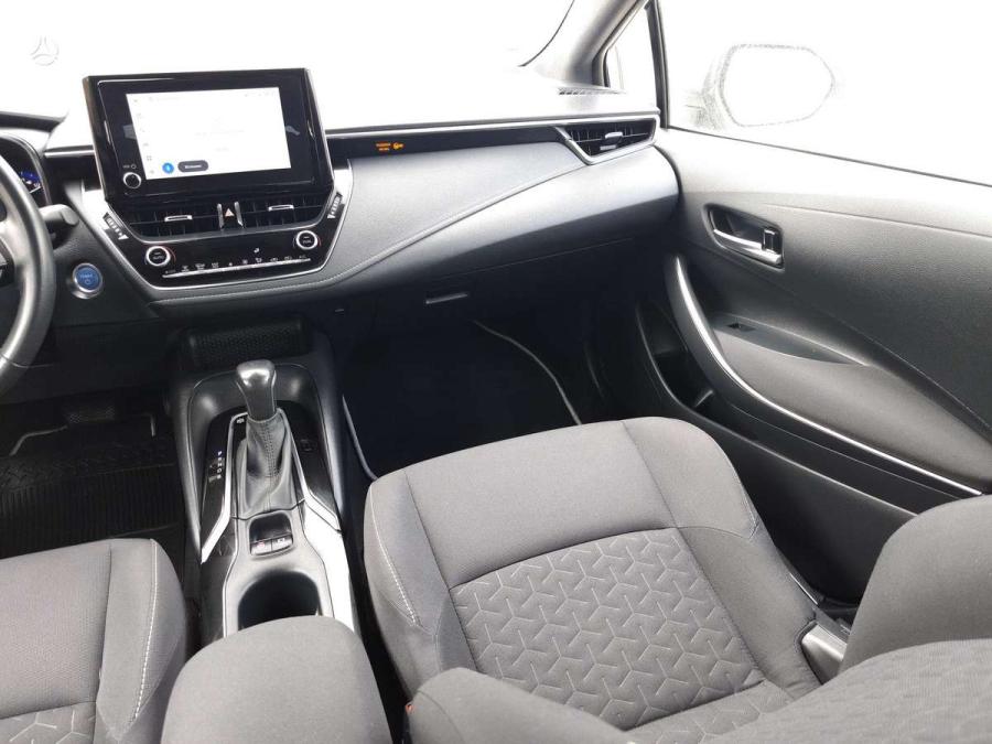 Balts Toyota Corolla 2022 Šauļi, ar dzinēja tilpumu 1.80 L un nobraukumu 43 tūkst. km par 16400 €, foto 14 vietnē AUTOMOTO.COM.LV