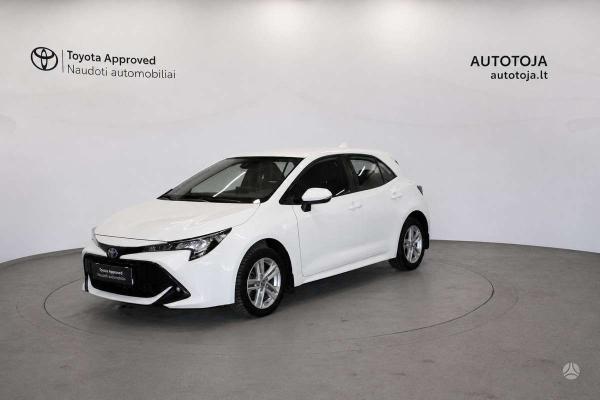 White Toyota Corolla 2022 in Kaunas, with an engine capacity of 1.80 L and mileage of 138 thousand km for 18900 €, photo 1 on AUTOMOTO.COM.LV