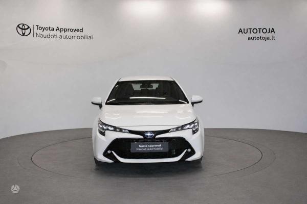 White Toyota Corolla 2022 in Kaunas, with an engine capacity of 1.80 L and mileage of 138 thousand km for 18900 €, photo 5 on AUTOMOTO.COM.LV