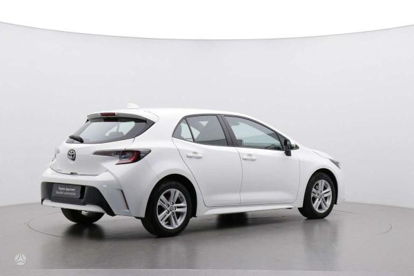 Toyota Corolla 2022 Viļņa vietnē Balts Toyota Corolla 2022 Viļņa, ar dzinēja tilpumu 1.20 L un nobraukumu 143 tūkst. km par 13900 €, foto 4 vietnē AUTOMOTO.COM.LV