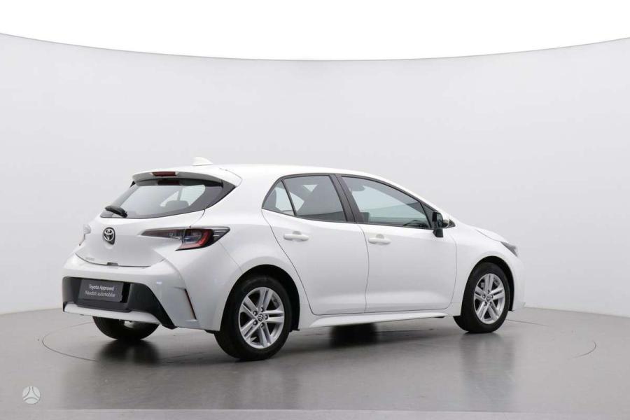 Balts Toyota Corolla 2022 Viļņa, ar dzinēja tilpumu 1.20 L un nobraukumu 143 tūkst. km par 13900 €, foto 4 vietnē AUTOMOTO.COM.LV