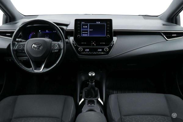 Toyota Corolla 2022 Viļņa vietnē Balts Toyota Corolla 2022 Viļņa, ar dzinēja tilpumu 1.20 L un nobraukumu 143 tūkst. km par 13900 €, foto 8 vietnē AUTOMOTO.COM.LV