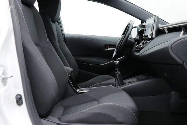 Toyota Corolla 2022 Viļņa vietnē Balts Toyota Corolla 2022 Viļņa, ar dzinēja tilpumu 1.20 L un nobraukumu 143 tūkst. km par 13900 €, foto 10 vietnē AUTOMOTO.COM.LV