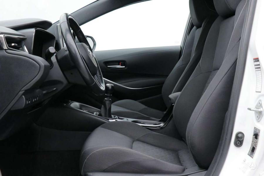 Balts Toyota Corolla 2022 Viļņa, ar dzinēja tilpumu 1.20 L un nobraukumu 143 tūkst. km par 13900 €, foto 13 vietnē AUTOMOTO.COM.LV