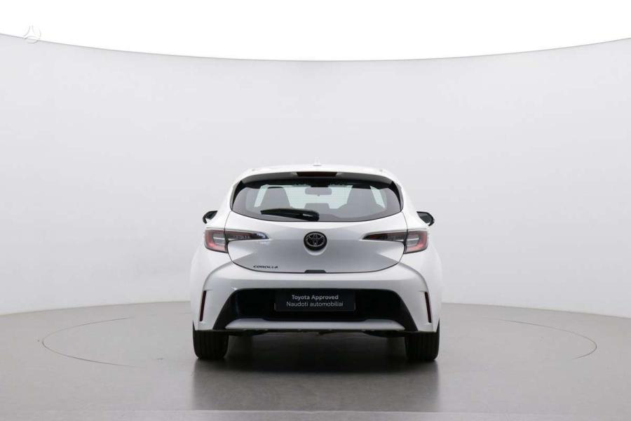 Balts Toyota Corolla 2022 Viļņa, ar dzinēja tilpumu 1.20 L un nobraukumu 143 tūkst. km par 13900 €, foto 6 vietnē AUTOMOTO.COM.LV