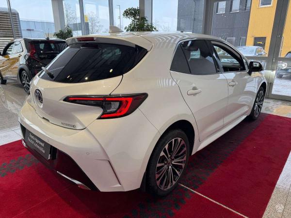 Balts Toyota Corolla 2023 Šauļi, ar dzinēja tilpumu 1.80 L un nobraukumu 35 tūkst. km par 21500 €, foto 7 vietnē AUTOMOTO.COM.LV