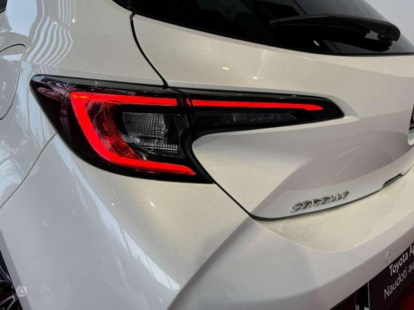 Balts Toyota Corolla 2023 Šauļi, ar dzinēja tilpumu 1.80 L un nobraukumu 35 tūkst. km par 21500 €, foto 9 vietnē AUTOMOTO.COM.LV
