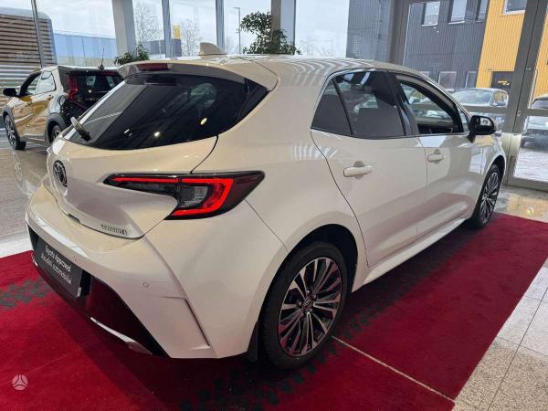 Balts Toyota Corolla 2023 Šauļi, ar dzinēja tilpumu 1.80 L un nobraukumu 33 tūkst. km par 21500 €, foto 7 vietnē AUTOMOTO.COM.LV