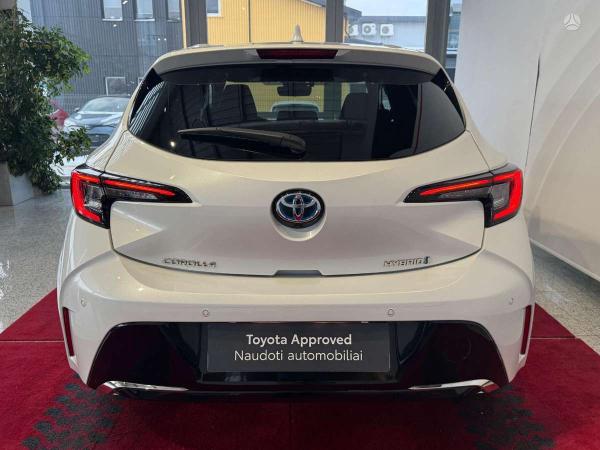 Balts Toyota Corolla 2023 Šauļi, ar dzinēja tilpumu 1.80 L un nobraukumu 33 tūkst. km par 21500 €, foto 8 vietnē AUTOMOTO.COM.LV