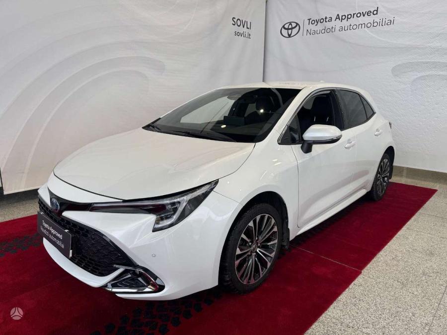 Balts Toyota Corolla 2023 Šauļi, ar dzinēja tilpumu 1.80 L un nobraukumu 53 tūkst. km par 21500 €, foto 1 vietnē AUTOMOTO.COM.LV