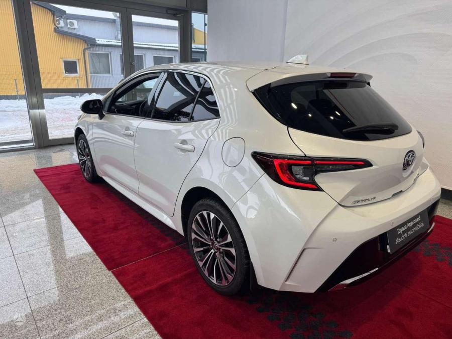Balts Toyota Corolla 2023 Šauļi, ar dzinēja tilpumu 1.80 L un nobraukumu 53 tūkst. km par 21500 €, foto 6 vietnē AUTOMOTO.COM.LV