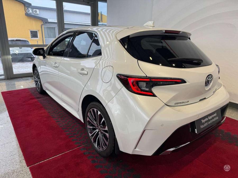 Balts Toyota Corolla 2023 Šauļi, ar dzinēja tilpumu 1.80 L un nobraukumu 52 tūkst. km par 21500 €, foto 6 vietnē AUTOMOTO.COM.LV