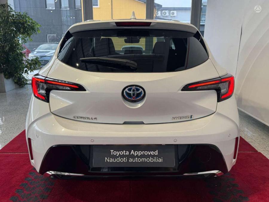 Balts Toyota Corolla 2023 Šauļi, ar dzinēja tilpumu 1.80 L un nobraukumu 52 tūkst. km par 21500 €, foto 8 vietnē AUTOMOTO.COM.LV