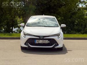 Белый Тойота Королла 2023 в Рига, объемом двигателя 1.80 л и пробегом 57 тыс. км за 19500 €, фото  на AUTOMOTO.COM.LV