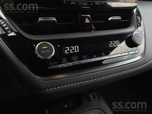 White Toyota Corolla 2023 in Riga, with an engine capacity of 1.80 L and mileage of 56 thousand km for 22990 €, photo 28 on AUTOMOTO.COM.LV