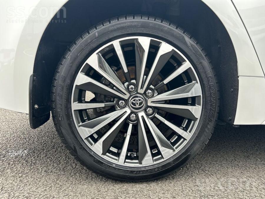 Balts Toyota Corolla 2023 Rīga, ar dzinēja tilpumu 1.80 L un nobraukumu 51 tūkst. km par 21490 €, foto 24 vietnē AUTOMOTO.COM.LV