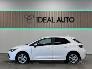 White Toyota Corolla 2023 in Tallinn, with an engine capacity of 1.80 L and mileage of 13 thousand km for 20990 €, photo 3 on AUTOMOTO.COM.LV