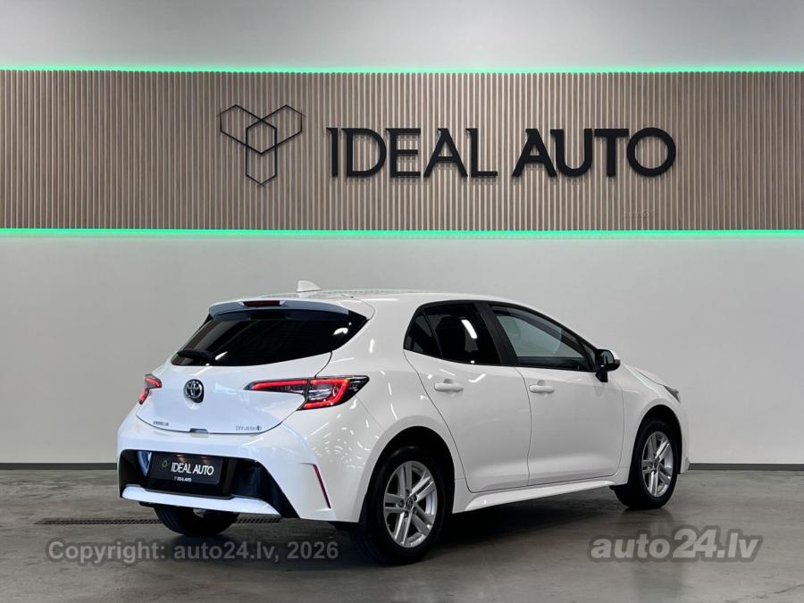 White Toyota Corolla 2023 in Tallinn, with an engine capacity of 1.80 L and mileage of 13 thousand km for 20990 €, photo 6 on AUTOMOTO.COM.LV