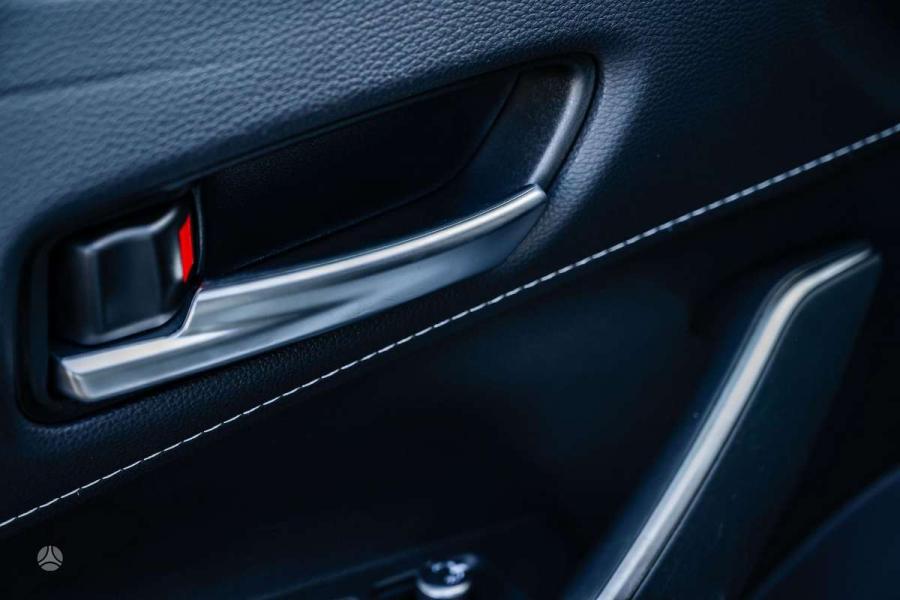 Balts Toyota Corolla 2023 Kauņa, ar dzinēja tilpumu 1.80 L un nobraukumu 53 tūkst. km par 21900 €, foto 29 vietnē AUTOMOTO.COM.LV