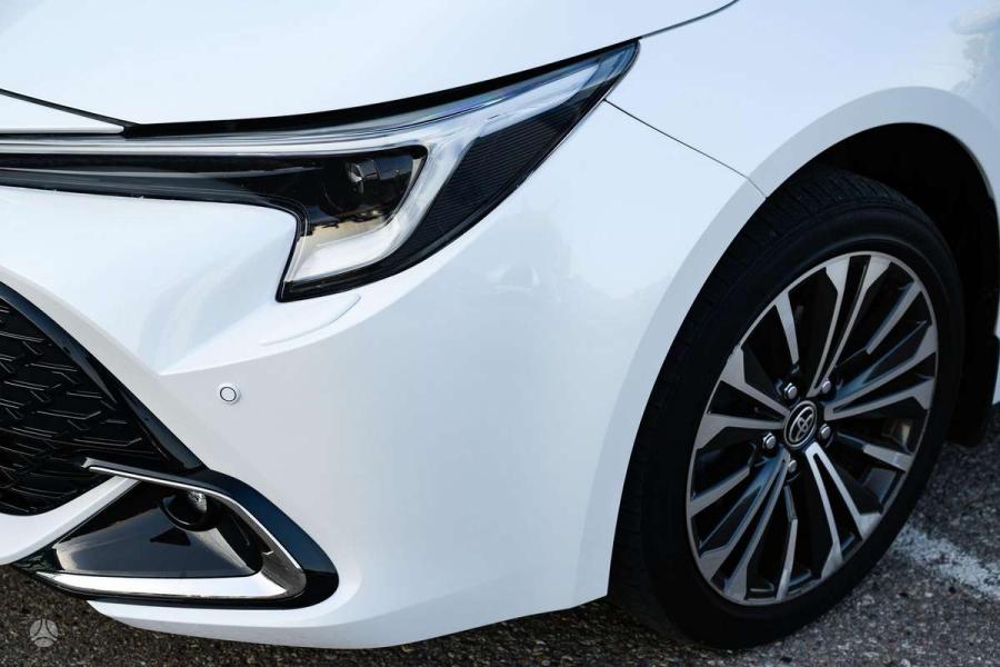Balts Toyota Corolla 2023 Kauņa, ar dzinēja tilpumu 1.80 L un nobraukumu 53 tūkst. km par 21900 €, foto 31 vietnē AUTOMOTO.COM.LV