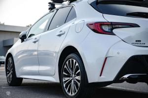 Balts Toyota Corolla 2023 Kauņa, ar dzinēja tilpumu 1.80 L un nobraukumu 53 tūkst. km par 21900 €, foto 37 vietnē AUTOMOTO.COM.LV