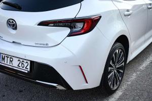 Balts Toyota Corolla 2023 Kauņa, ar dzinēja tilpumu 1.80 L un nobraukumu 53 tūkst. km par 21900 €, foto 39 vietnē AUTOMOTO.COM.LV