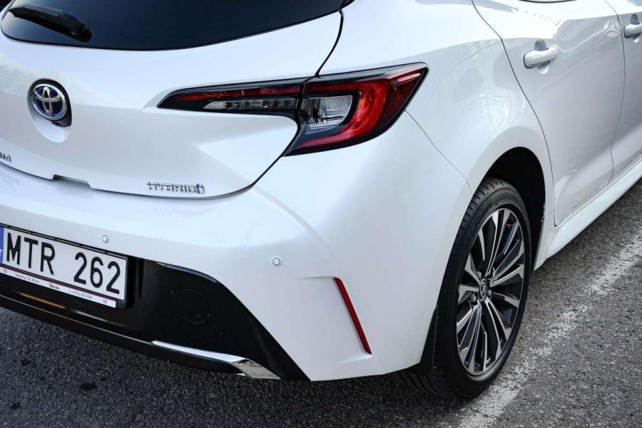 Balts Toyota Corolla 2023 Kauņa, ar dzinēja tilpumu 1.80 L un nobraukumu 53 tūkst. km par 21900 €, foto 39 vietnē AUTOMOTO.COM.LV