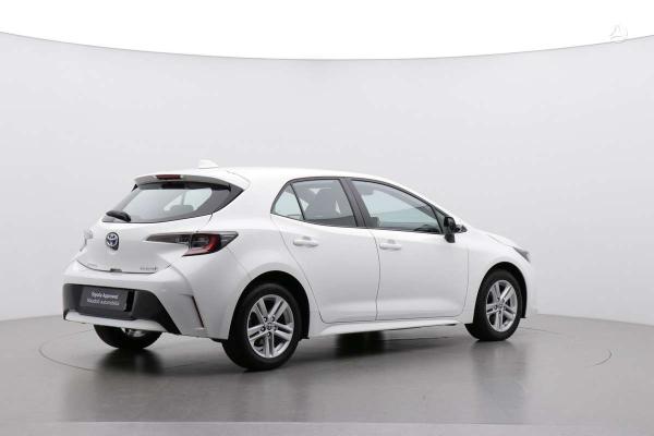 Balts Toyota Corolla 2023 Viļņa, ar dzinēja tilpumu 1.80 L un nobraukumu 77 tūkst. km par 22900 €, foto 3 vietnē AUTOMOTO.COM.LV