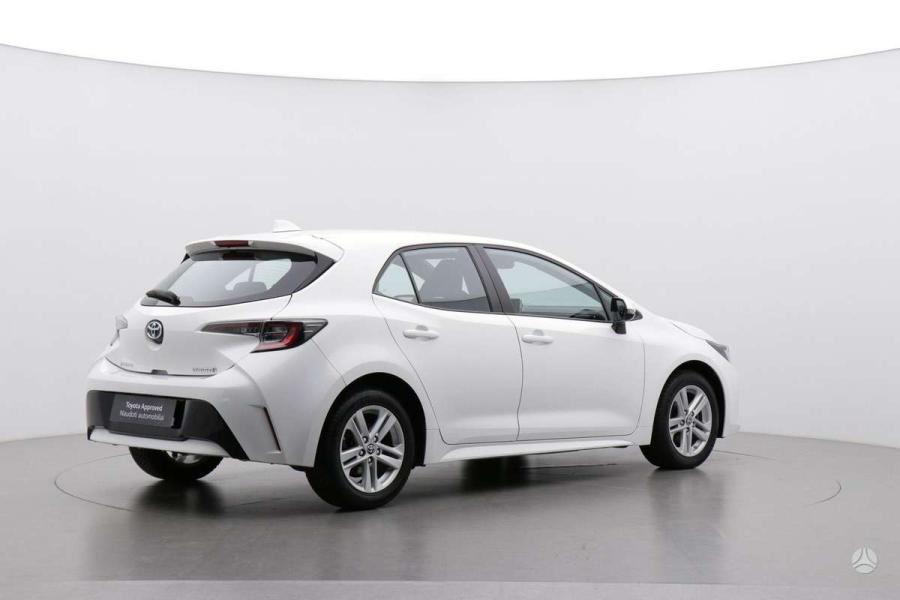 Balts Toyota Corolla 2023 Viļņa, ar dzinēja tilpumu 1.80 L un nobraukumu 77 tūkst. km par 22900 €, foto 4 vietnē AUTOMOTO.COM.LV