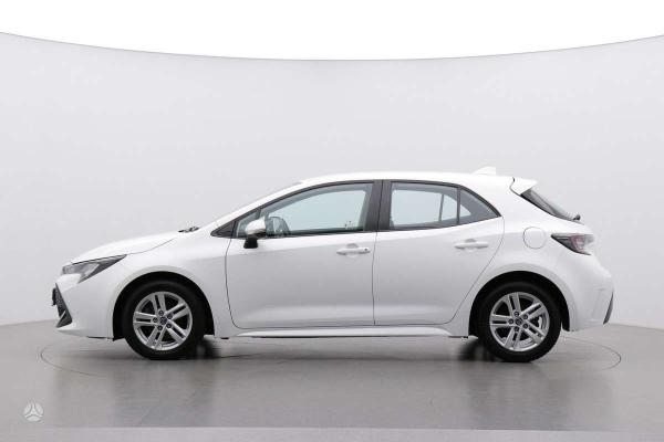 White Toyota Corolla 2023 in Vilnius, with an engine capacity of 1.80 L and mileage of 77 thousand km for 22900 €, photo 5 on AUTOMOTO.COM.LV