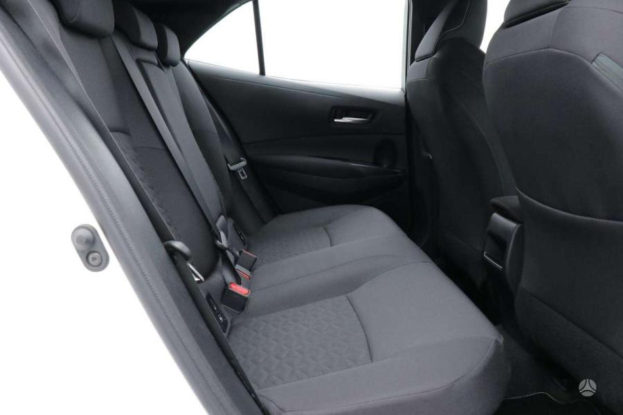 Balts Toyota Corolla 2023 Viļņa, ar dzinēja tilpumu 1.80 L un nobraukumu 77 tūkst. km par 22900 €, foto 11 vietnē AUTOMOTO.COM.LV