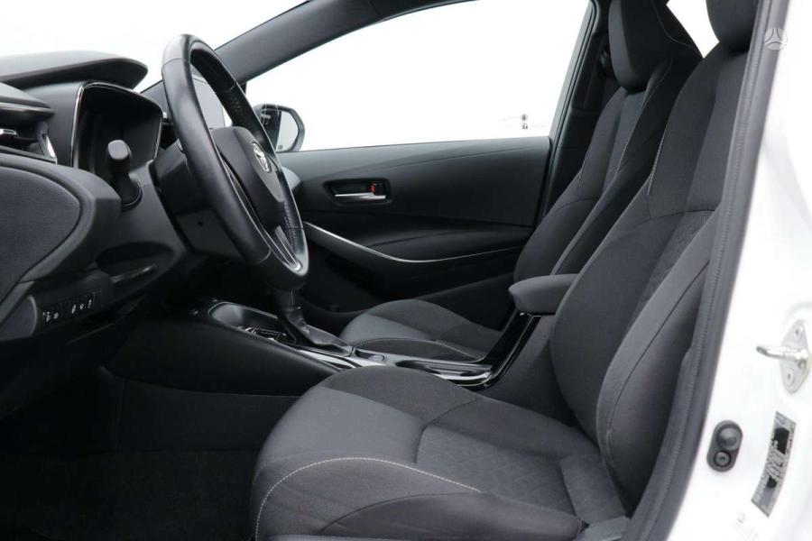 Balts Toyota Corolla 2023 Viļņa, ar dzinēja tilpumu 1.80 L un nobraukumu 77 tūkst. km par 22900 €, foto 13 vietnē AUTOMOTO.COM.LV