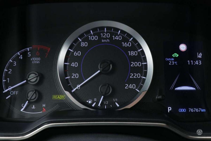 Balts Toyota Corolla 2023 Viļņa, ar dzinēja tilpumu 1.80 L un nobraukumu 77 tūkst. km par 22900 €, foto 15 vietnē AUTOMOTO.COM.LV