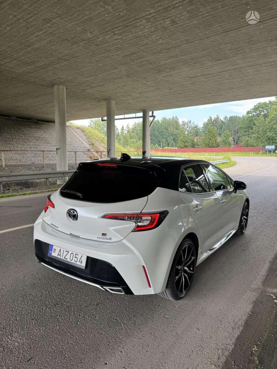 Balts Toyota Corolla 2024 Šauļi, ar dzinēja tilpumu 1.99 L un nobraukumu 6 tūkst. km par 23200 €, foto 3 vietnē AUTOMOTO.COM.LV