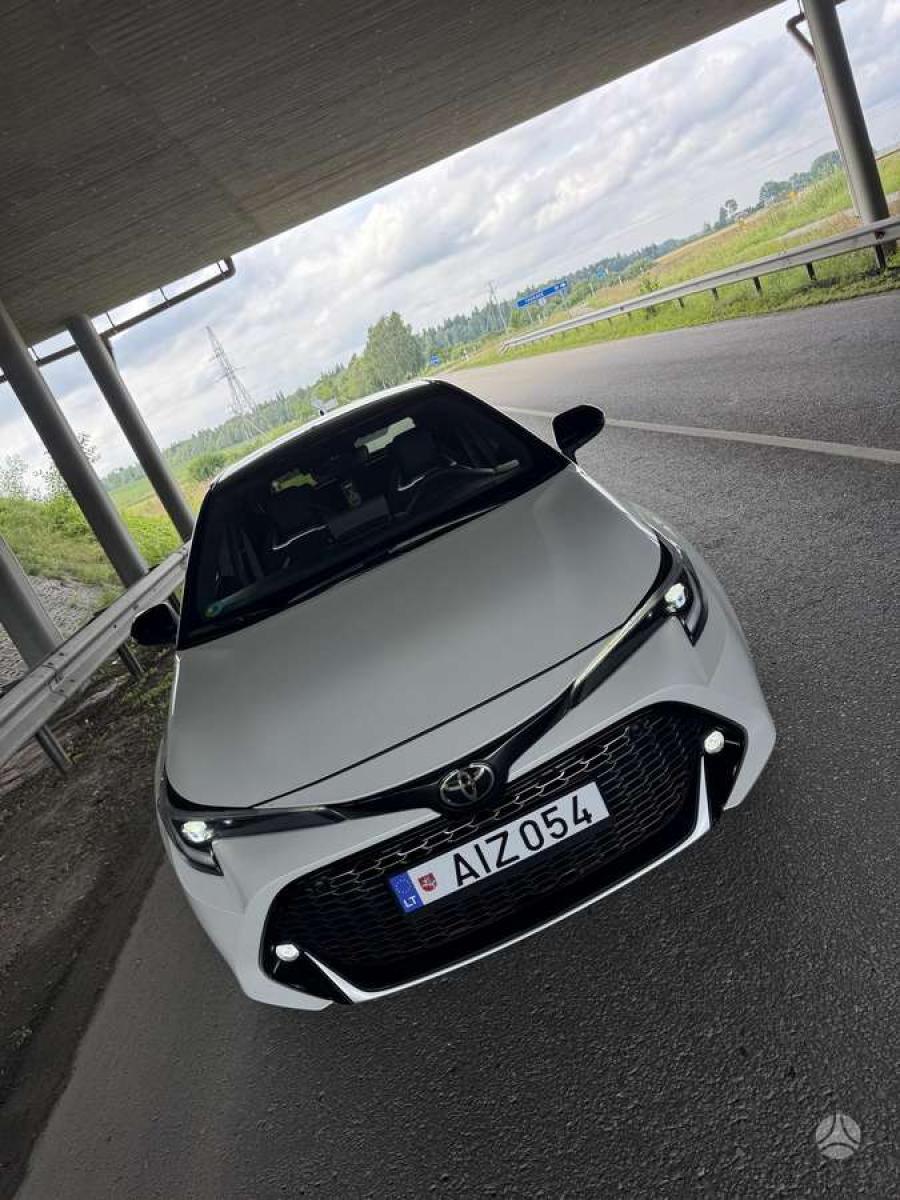 Balts Toyota Corolla 2024 Šauļi, ar dzinēja tilpumu 1.99 L un nobraukumu 6 tūkst. km par 23200 €, foto 4 vietnē AUTOMOTO.COM.LV