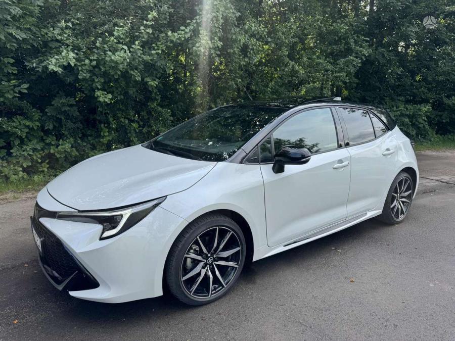 Balts Toyota Corolla 2024 Šauļi, ar dzinēja tilpumu 1.99 L un nobraukumu 6 tūkst. km par 23200 €, foto 6 vietnē AUTOMOTO.COM.LV