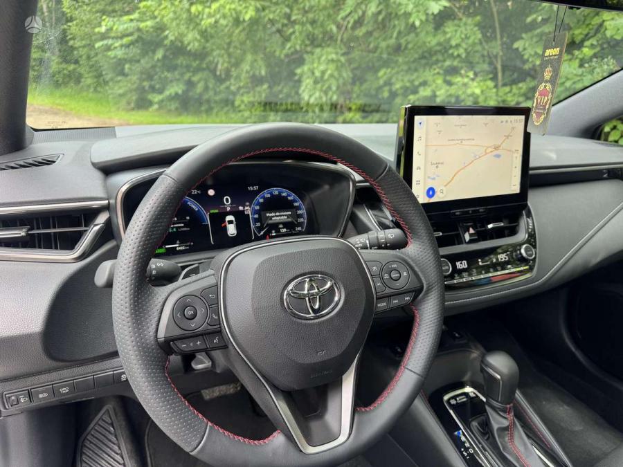 Balts Toyota Corolla 2024 Šauļi, ar dzinēja tilpumu 1.99 L un nobraukumu 6 tūkst. km par 23200 €, foto 8 vietnē AUTOMOTO.COM.LV