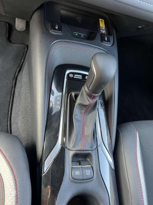 Balts Toyota Corolla 2024 Šauļi, ar dzinēja tilpumu 1.99 L un nobraukumu 6 tūkst. km par 23200 €, foto 15 vietnē AUTOMOTO.COM.LV